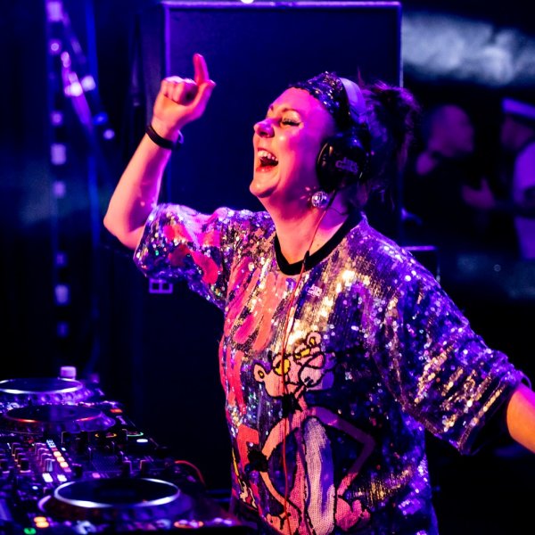 Lizzie Curious - Lizzie Curious February House Heaters on Traxsource