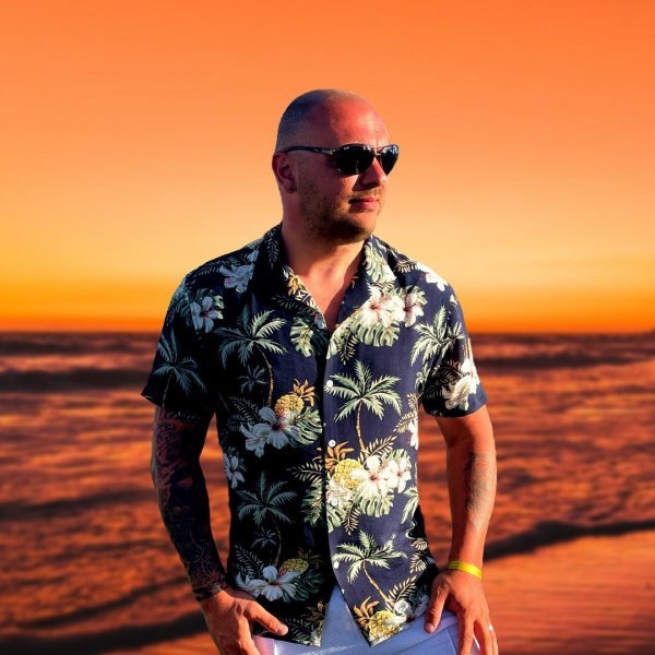 Danny Perez - Danny Perez December 2024 Chart on Traxsource