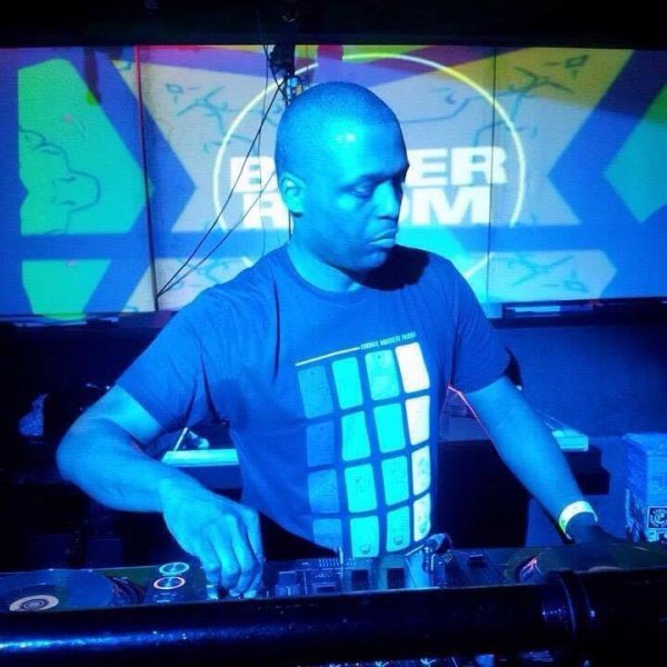 Elbert Phillips - Elbert Phillips Chart on Traxsource